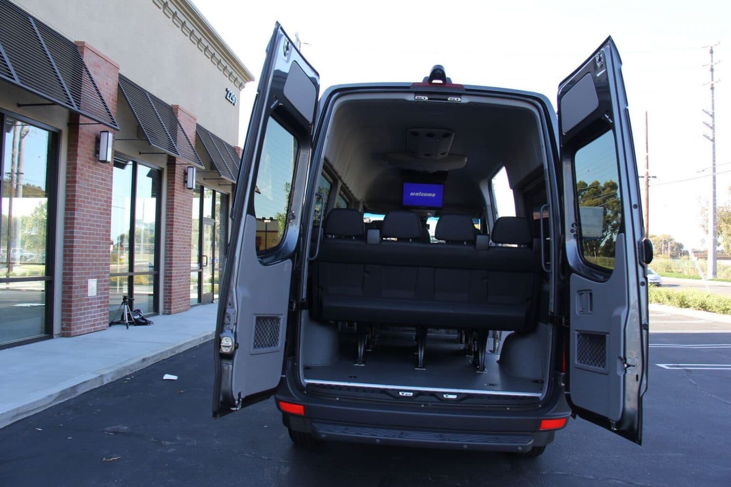 Mercedes Sprinter – Ontario Van Rental
